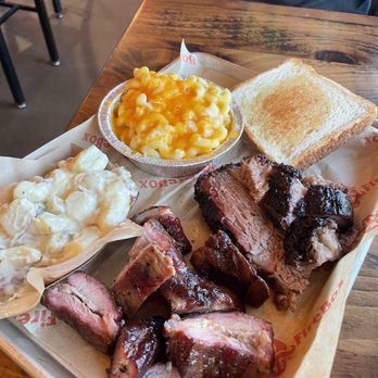 FIREBOX DELI - Updated November 2024 - 93 Photos & 78 Reviews - 1585 ...