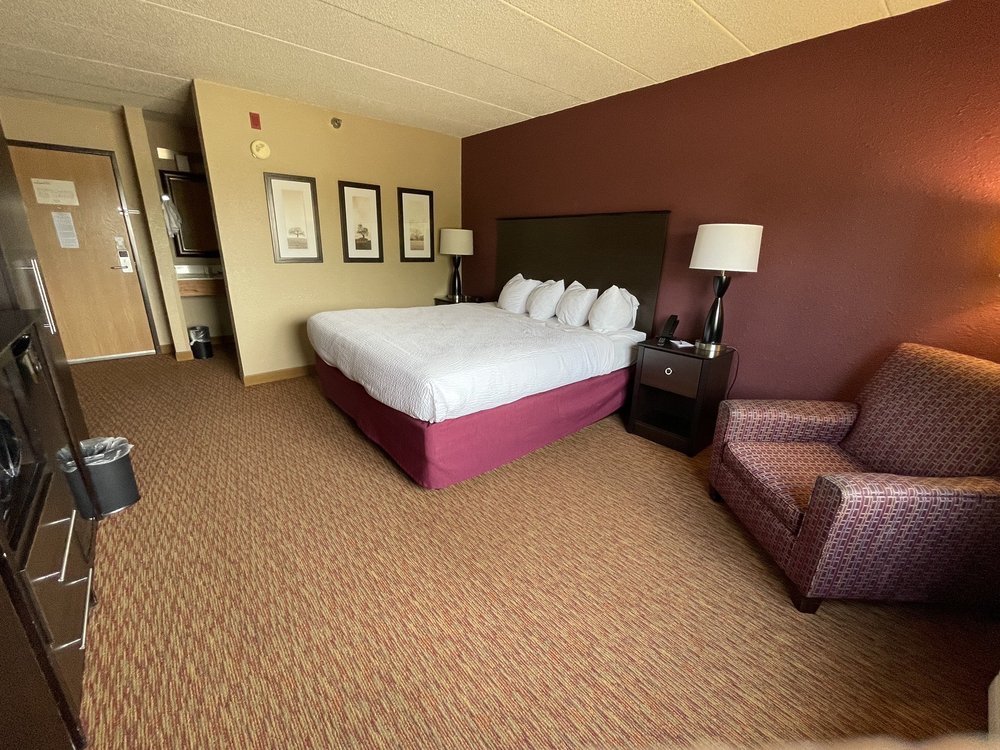 AMERICINN - Updated September 2025 - 111 Ariel Cir, Osceola, Iowa ...