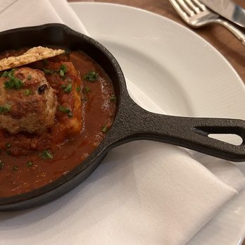 FLX TABLE - Updated June 2025 - 488 Photos & 111 Reviews - 22 Linden St ...