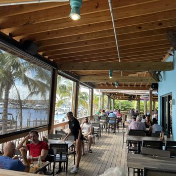 FINN’S DOCKSIDE BAR & GRILL - Updated March 2025 - 446 Photos & 271 ...
