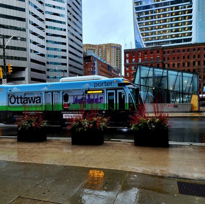 TORONTO CITY AIRPORT SHUTTLE - Updated December 2025 - 44 York Street ...