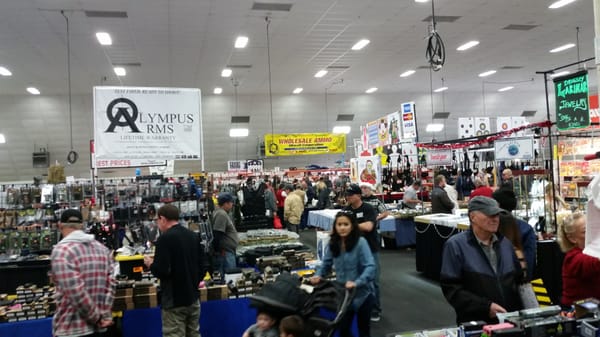 CROSSROADS OF THE WEST GUN SHOW - Updated November 2025 - 22 Photos ...