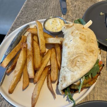 THE KITCHEN AMERICAN BISTRO - Updated October 2025 - 851 Photos & 970 ...