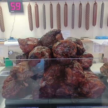 EDELWEISS SAUSAGE CO & DELICATESSEN - Updated October 2024 - 222 Photos ...