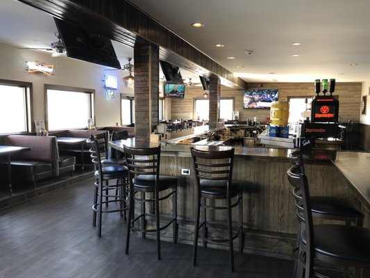 SIDELINES EAST SPORTS BAR & GRILL - 31 Photos & 32 Reviews - 1202 ...