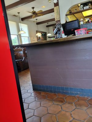 TOWN PIZZA & FAMILY RESTAURANT - Updated December 2025 - 72 Photos & 83 ...