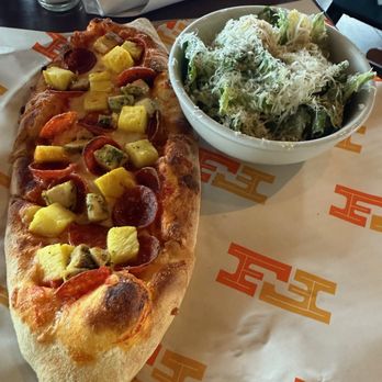 FEDERAL PIZZA - TATUM BLVD - Updated September 2025 - 96 Photos & 65 ...