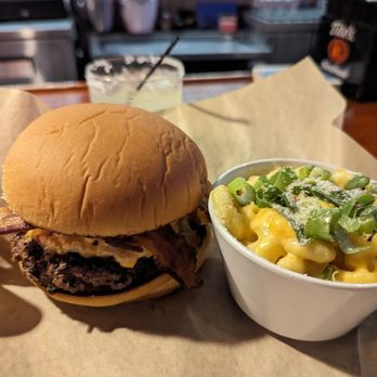 HUNGRY PALATE BAR & GRILL - Updated April 2025 - 117 Photos & 66 ...