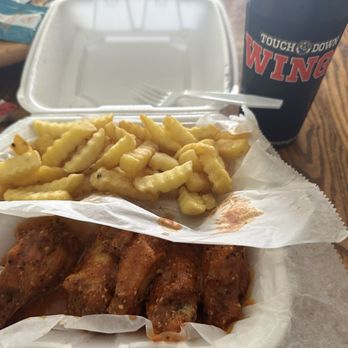 TOUCHDOWN WINGS - Updated December 2025 - 45 Photos & 17 Reviews ...