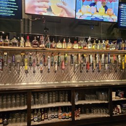 CRICKET’S GRILL & DRAFT HOUSE - Updated December 2025 - 356 Photos ...