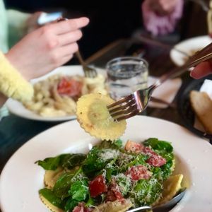 PAGLIACCI’S - 389 Photos & 592 Reviews - 1011 Broad Street, Victoria ...