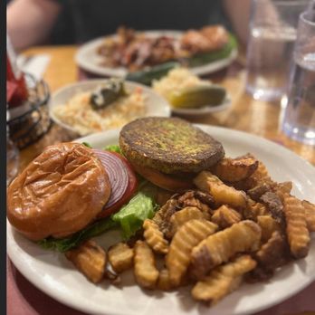 SARGE’S DELICATESSEN & DINER - Updated May 2024 - 1999 Photos & 1506 ...