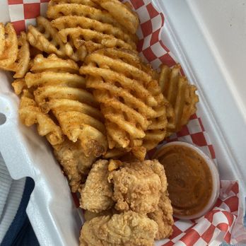 CHICKY SANDOS - Updated December 2025 - 71 Photos & 63 Reviews - 7930 ...