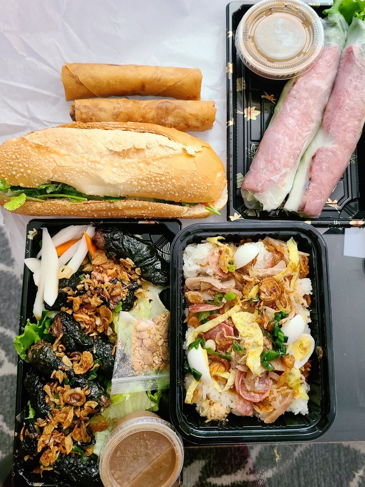 GÕ SEATTLE GRAB & GO - Updated December 2024 - 110 Photos & 48 Reviews ...