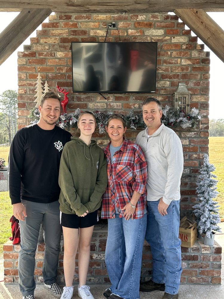 JAMES RUARK LIVESTOCK - Updated May 2026 - 15 Photos - 41 Dukes Rd ...