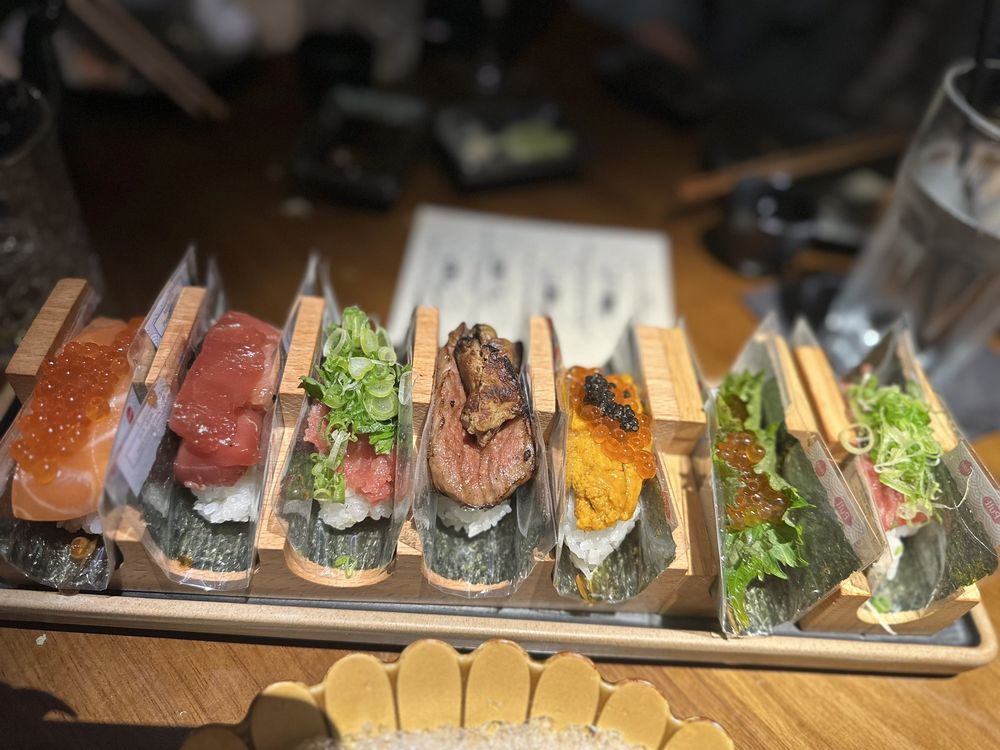 KOI - Updated September 2024 - 750 photos & 137 avis - 240 Westheimer ...