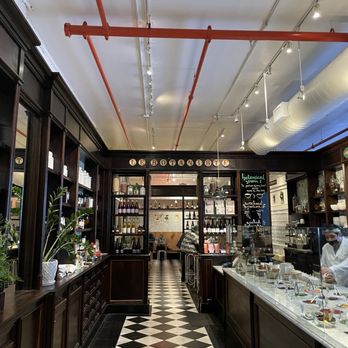 LE BOTANISTE - Updated January 2026 - 828 Photos & 524 Reviews - 833 ...