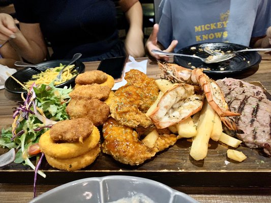 NOOSH NOODLE BAR AND GRILL - 21 Photos - 8 Raffles Ave, Singapore ...