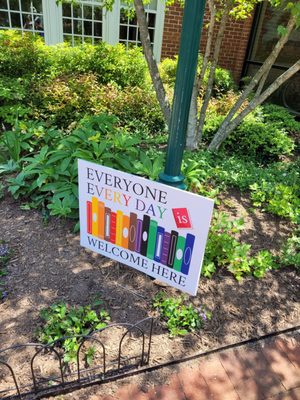 SIMSBURY PUBLIC LIBRARY - Updated December 2025 - 282 Photos & 12 ...