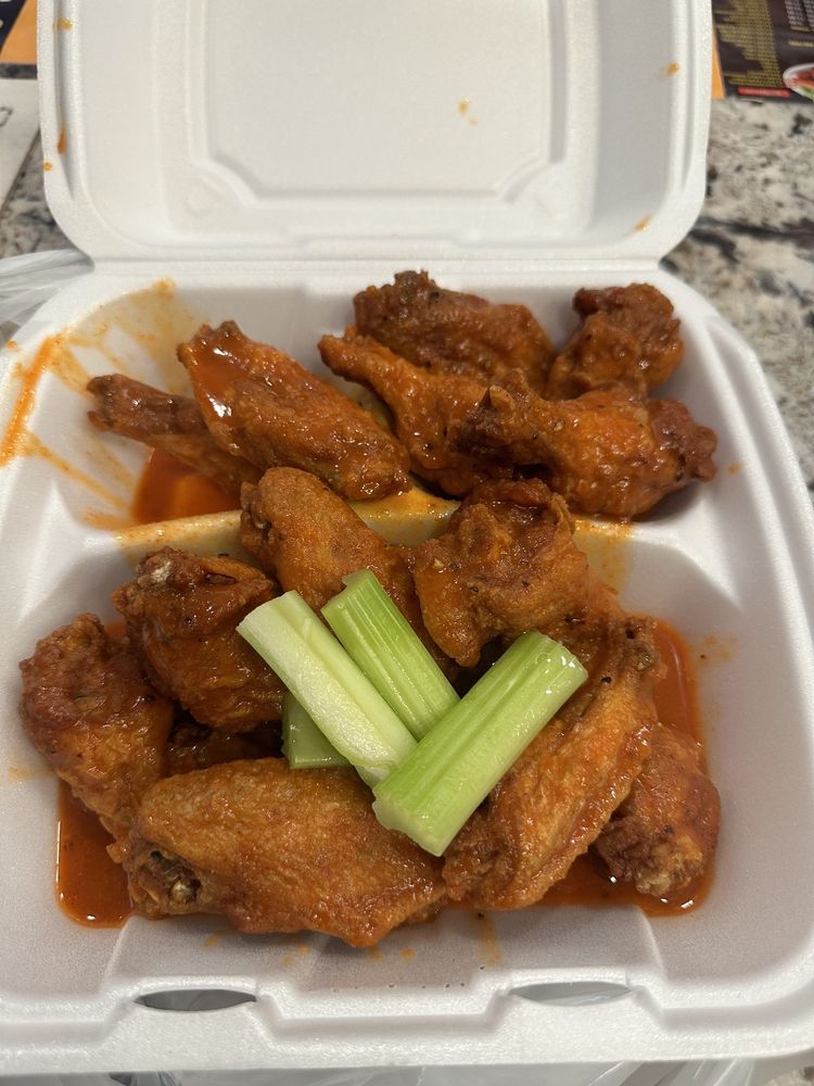 TOUCHDOWN WINGS - Updated December 2025 - 5150 Memorial Dr, Stone ...