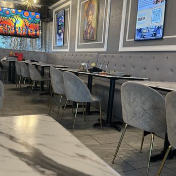 TABLE 22 - Updated October 2025 - 243 Photos & 137 Reviews - 4924 E Busch Blvd, Tampa, Florida ...