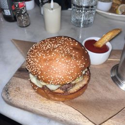 BLACK SWAN - Updated December 2025 - 304 Photos & 182 Reviews - 601 ...