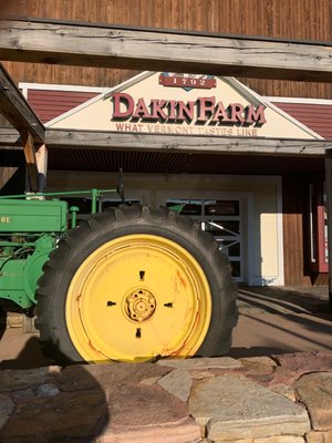 DAKIN FARM - 40 Photos & 31 Reviews - 100 Dorset St, South Burlington ...