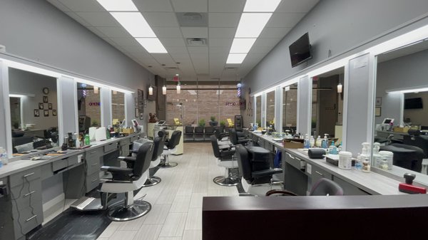 ANDY’S BARBER SHOP - 28 Photos - 8379 Leesburg Pike, Vienna, Virginia ...