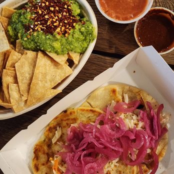 READING TERMINAL MARKET - Updated November 2024 - 7332 Photos & 7095 ...