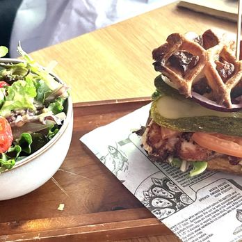 TAYLIGHT LOCAL CRAFT BEER & KITCHEN - Updated December 2025 - 76 Photos ...