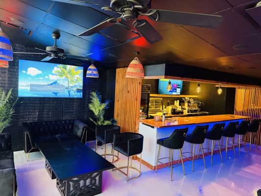 NEPTUNE CAFE AND RESTAURANT - Updated August 2025 - 8599 Roswell Rd NE ...