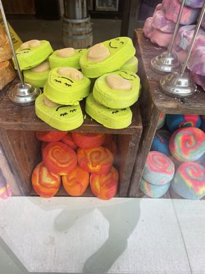 LUSH - Updated March 2025 - 16 Photos & 13 Reviews - 144 Newbury St ...