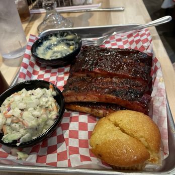 FAMOUS DAVE’S BBQ - Updated October 2025 - 73 Photos & 103 Reviews ...