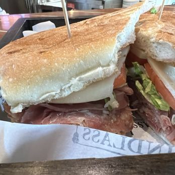 THE WINDLASS - Updated June 2025 - 458 Photos & 409 Reviews - 45 Nolans ...