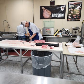 READFIELD MEATS & FREEZER SERVICE - Updated November 2025 - 37 Photos ...