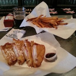 CRICKET’S GRILL & DRAFT HOUSE - Updated December 2025 - 356 Photos ...