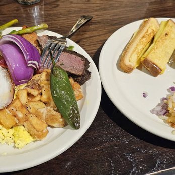 KALAHARI RESORTS GREAT KAROO BUFFET - Updated January 2026 - 45 Photos ...