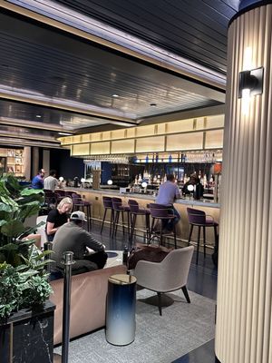 CHASE SAPPHIRE RESERVE LOUNGE - Updated July 2025 - 131 Photos & 34 ...