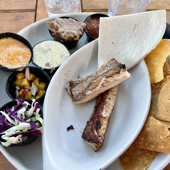 BARNYARD CRAFTHOUSE & EATERY - Updated September 2025 - 410 Photos ...