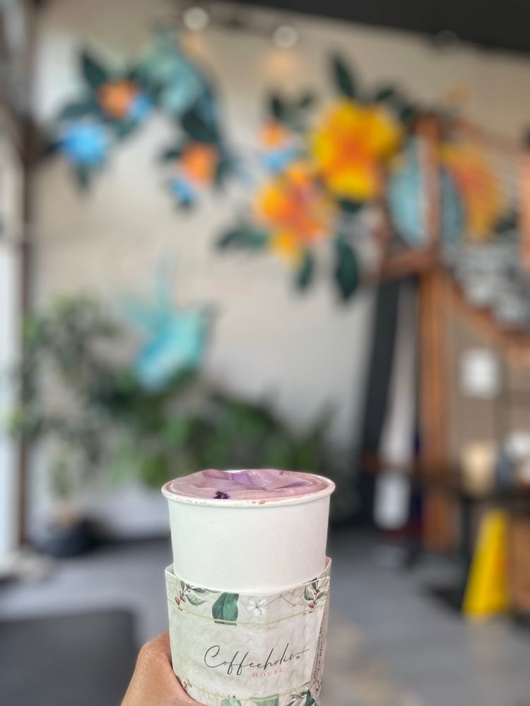 COFFEEHOLIC HOUSE - 1362 Photos & 674 Reviews - 3700 S Hudson St ...