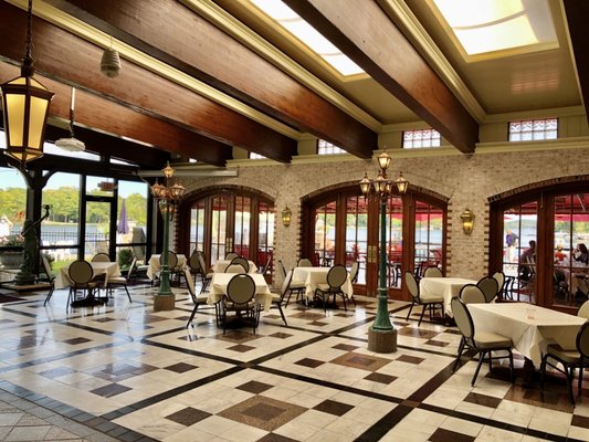 GOLDEN MAST INN - Updated September 2024 - 136 Photos & 140 Reviews ...