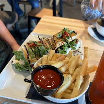 CRIBBS KITCHEN - MOORE - Updated October 2025 - 61 Photos & 74 Reviews ...