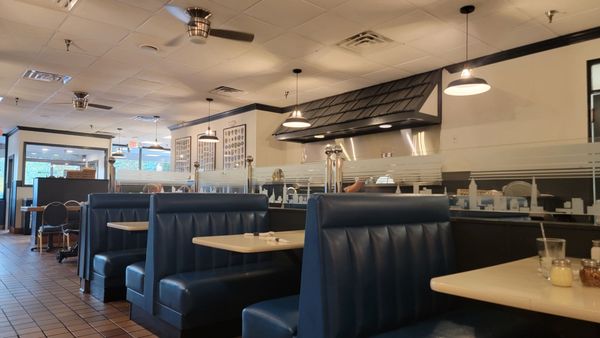 PRIMO FAMILY RESTAURANT - Updated January 2026 - 94 Photos & 244 ...