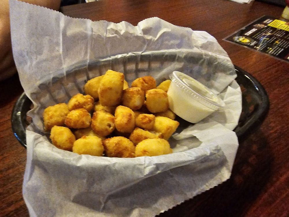 MR BREWS TAPHOUSE - Updated December 2025 - 15 Photos & 41 Reviews ...