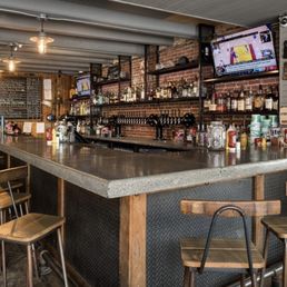 THE QUARRY TAP ROOM - Updated July 2025 - 179 Photos & 192 Reviews ...