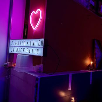 PIE BAR - PHINNEY - Updated December 2025 - 75 Photos & 62 Reviews ...