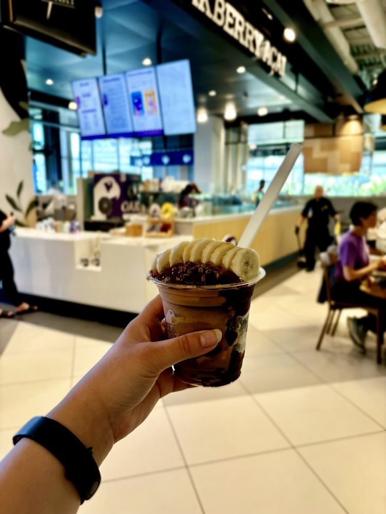 OAKBERRY AÇAI BOWLS & SMOOTHIES - Updated March 2025 - 13 Photos - 4567 ...