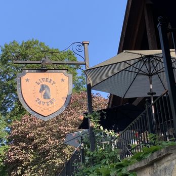 THE LIVERY TAVERN - Updated August 2024 - 75 Photos & 125 Reviews ...