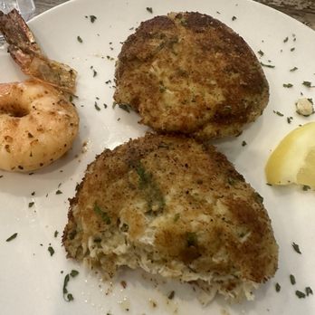 8 FRESH FOOD ASSASSIN RESTAURANT & LOUNGE - Updated December 2025 - 94 ...