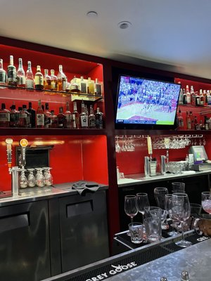 TURN 12 - Updated March 2025 - 759 Photos & 903 Reviews - 400 Tyler St ...